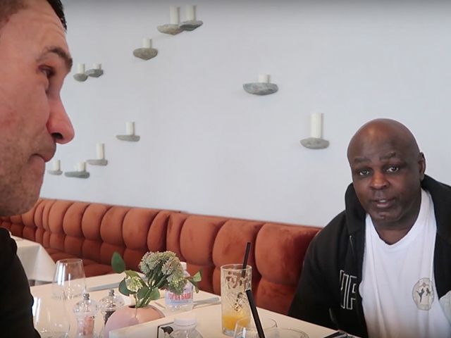 Kickbokslegende Peter Aerts: Ontbijten met Ernesto Hoost (video)