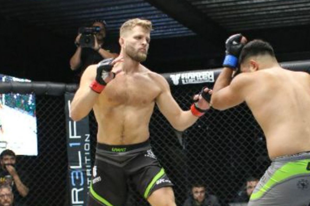 Nederlandse MMA-vechter Victor Kuiks grote ster in Mexico: Razendsnel ...
