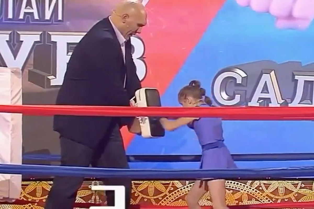 Evnika het boksmeisje die onverslaanbaar leek! 'Wat is er met haar gebeurt?'