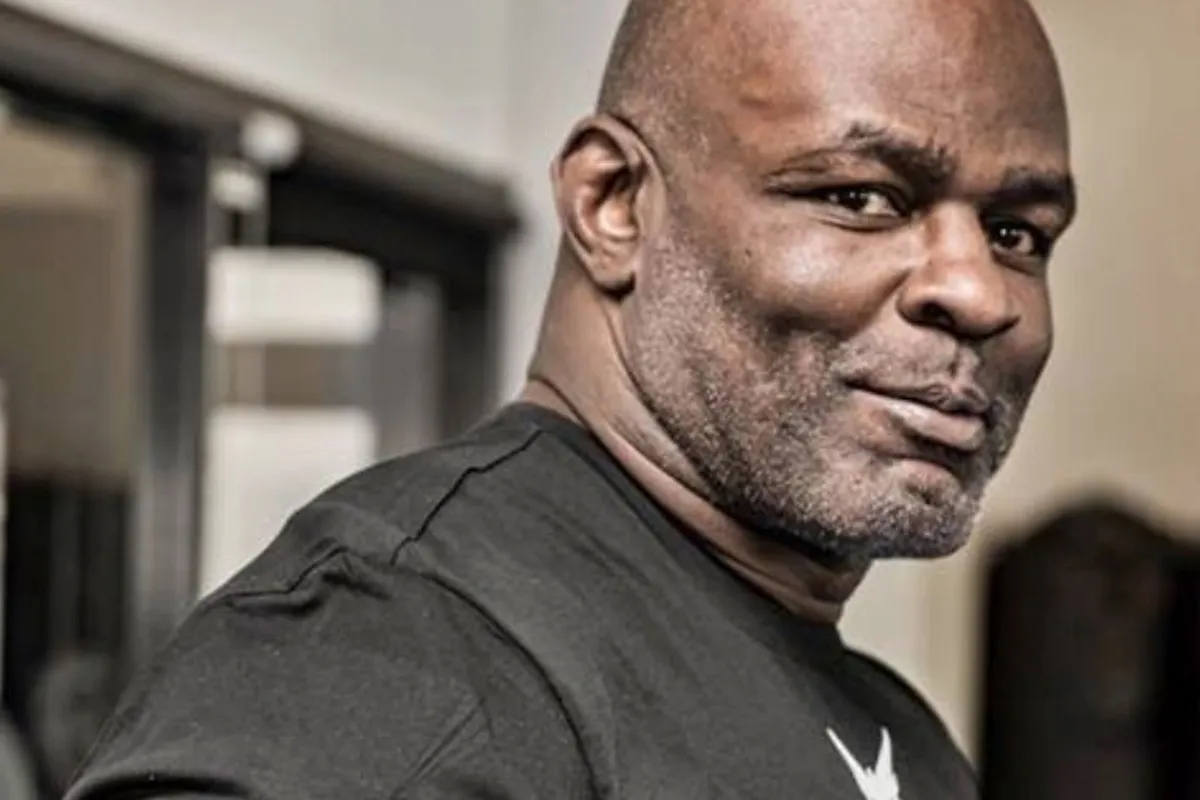 Ernesto Hoost zette K-1 kickboksen wereldwijd op de kaart: 'Is nog lang ...