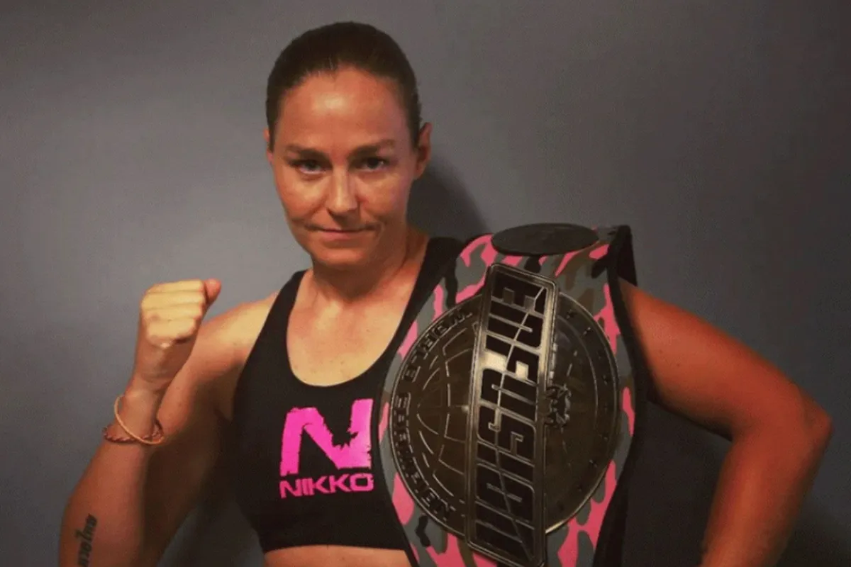 Kickbokskampioen Jorina Baars slaat nieuwe weg in: 'Anderen helpen ...