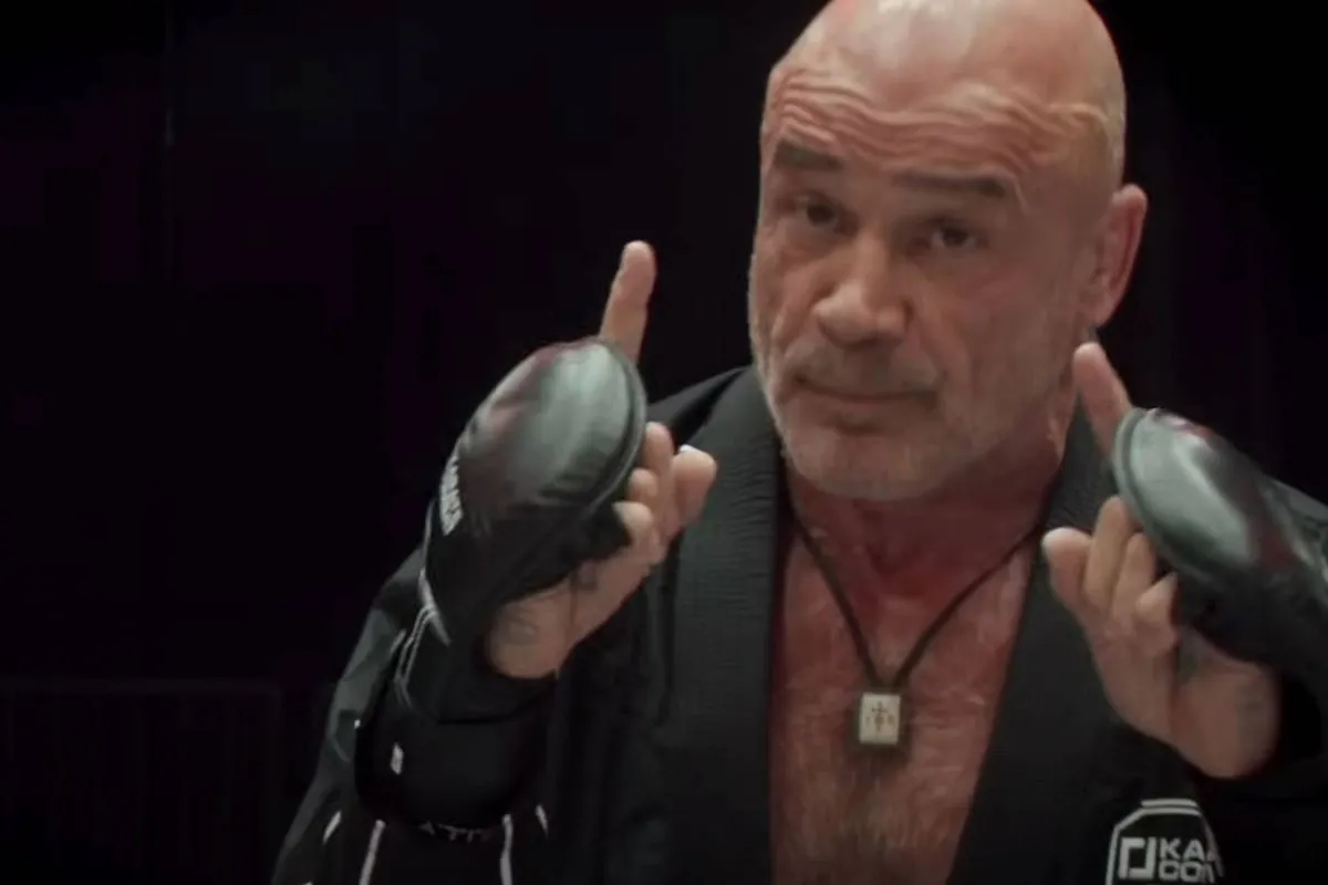 Vechticoon Bas Rutten: Karate Combat gevaarlijker dan ooit - en hoe ...