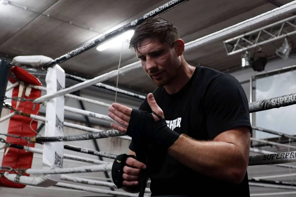 ‘UFC moet Rico Verhoeven gewoon kopen!’ Joe Rogan haalt uit ...