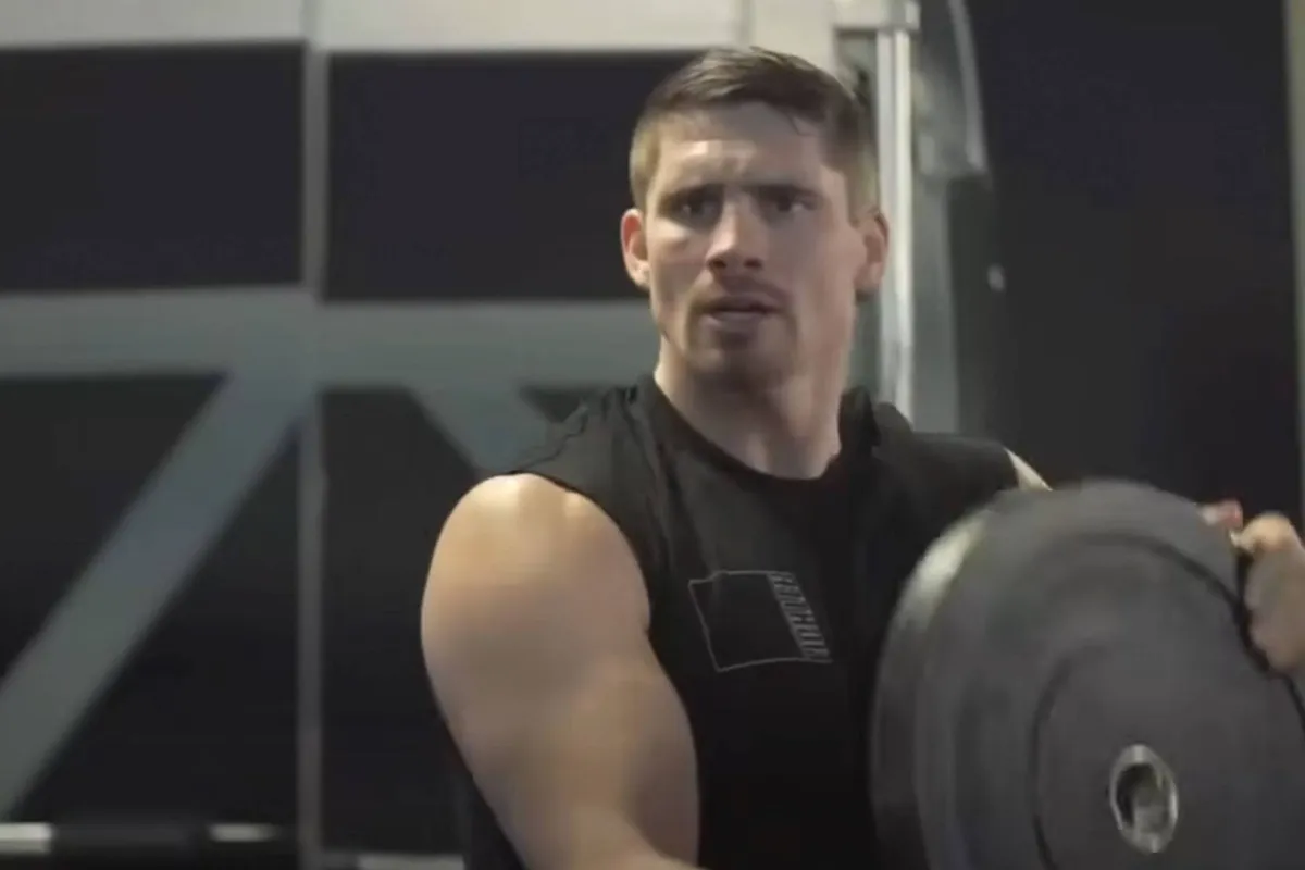 "HIJ IS EEN BEEST!" Joe Rogan en Mike Tyson reageren op Rico Verhoeven ...