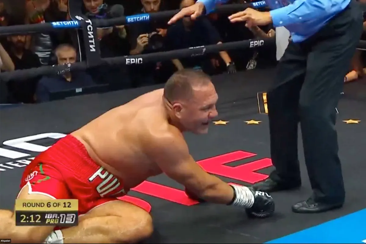 Wat een stoot: Gassiev schakelt Pulev uit met één klap en pakt WBA ...