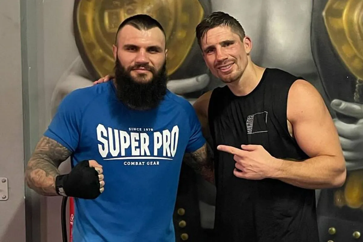 Met Rico Verhoeven in zijn rug – Ristea traint als een beest voor GLORY 105-gevecht | Vechtsport ...