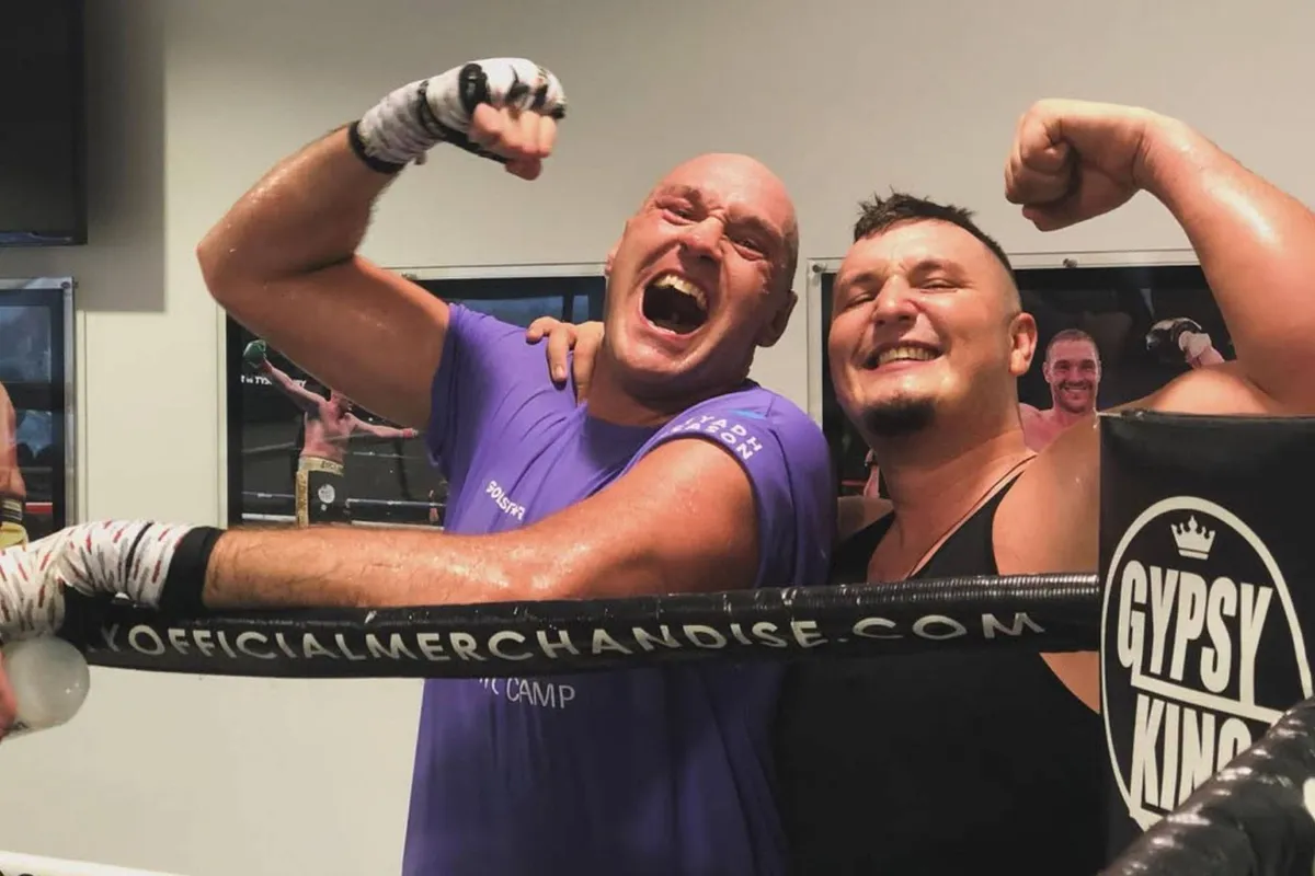 Tyson Fury’s neef wint geheime bokspartij in leeg Tottenham-stadion ...