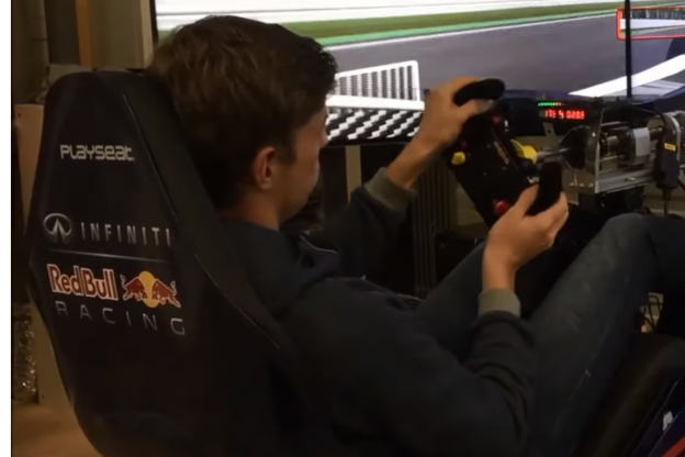 Update III | Verstappens team loopt schade op en ligt uit virtuele 24 ...