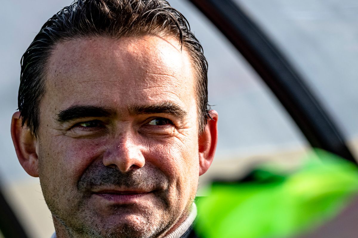 Koeman wijzigt Nederlands elftal op drie plaatsen; Berghuis opnieuw ...