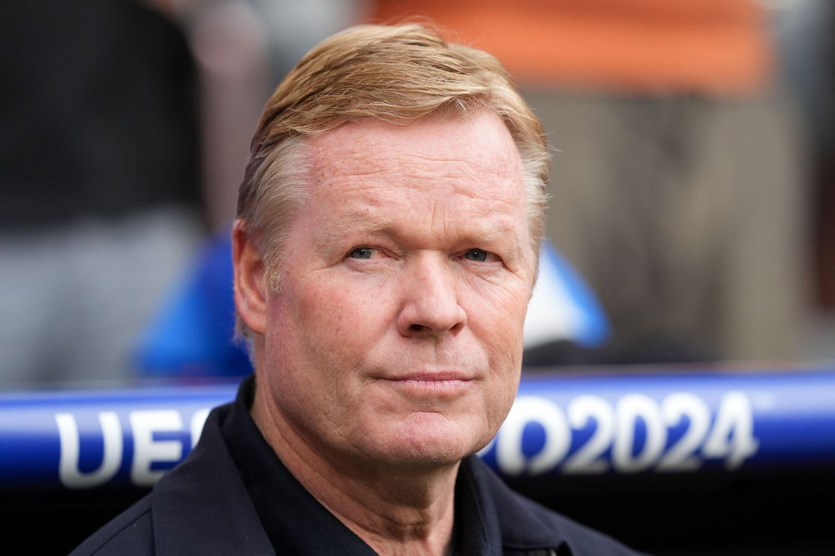 Stellige Koeman blikt terug op VAR-ingreep: 'Ik denk dat het voetbal ...
