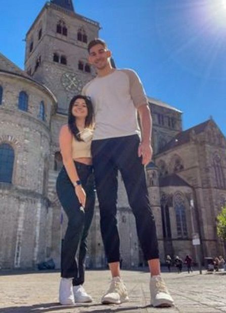 Love Story - Brooke (1m52) en Dylan (2m08) krijgen vaak de vraag hoe ...