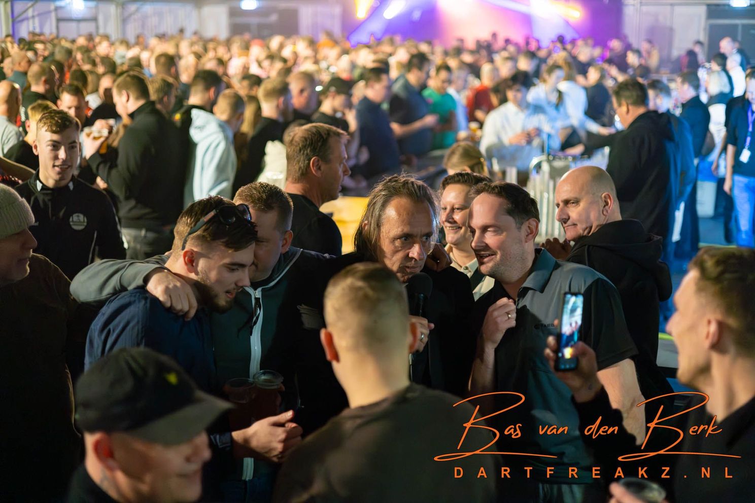 Marcel van Roosmalen met cameraploeg aanwezig bij Dutch Open voor tv ...