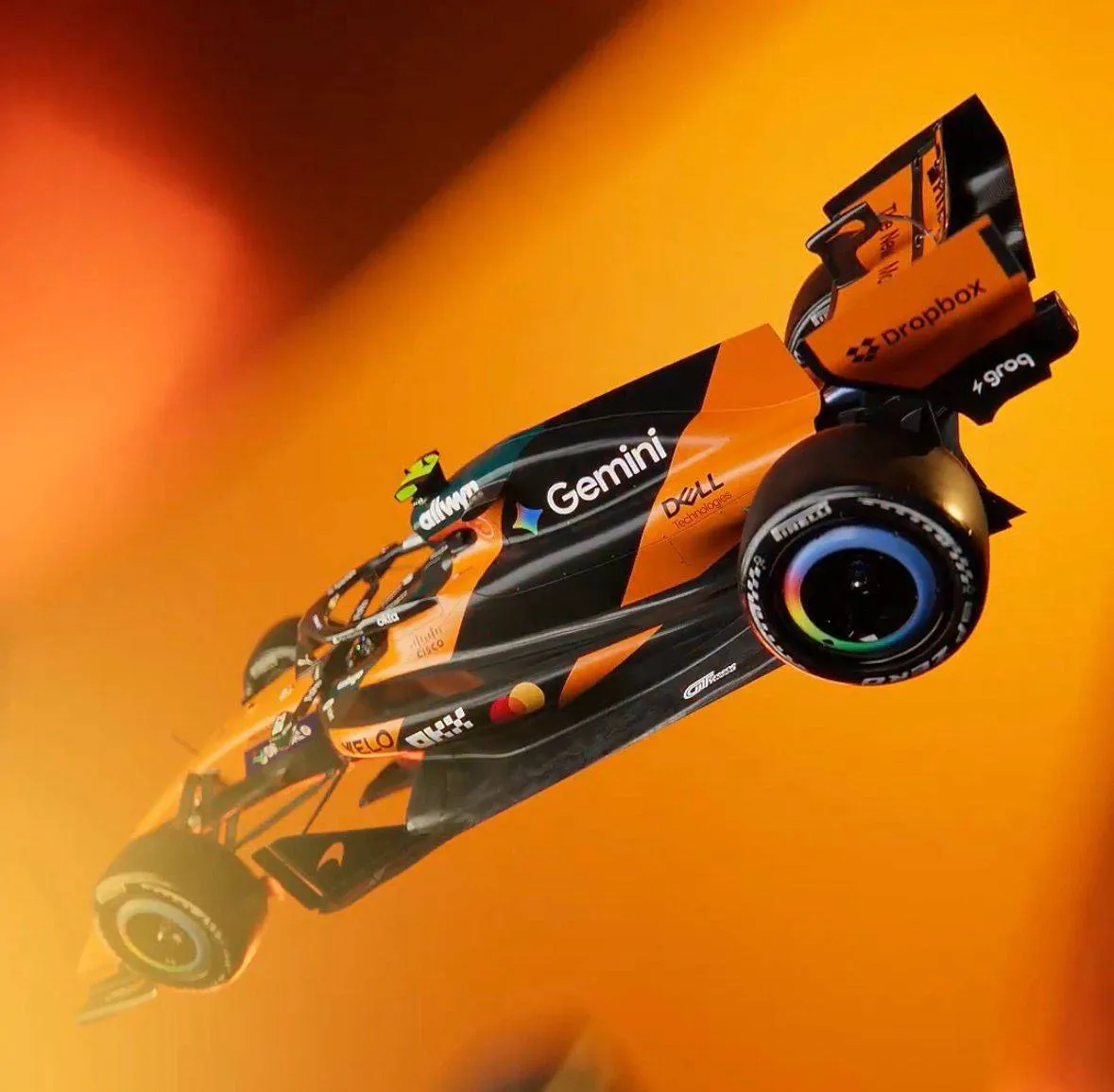 BREAKING: Dit is de nieuwe livery van McLaren voor 2026 | GP33