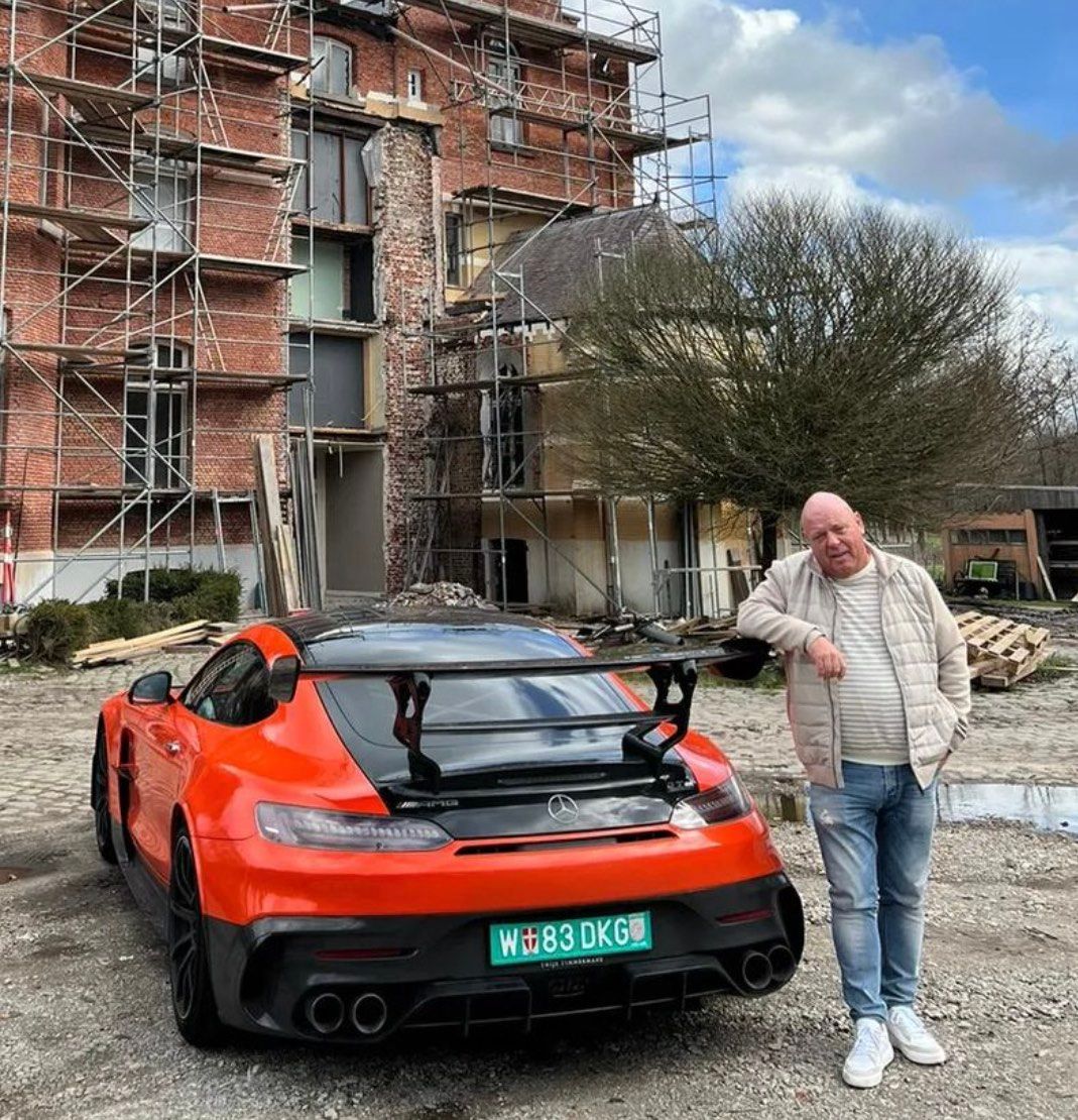 Peter Gillis weigert belasting te betalen over dikke Mercedes | LOESOE