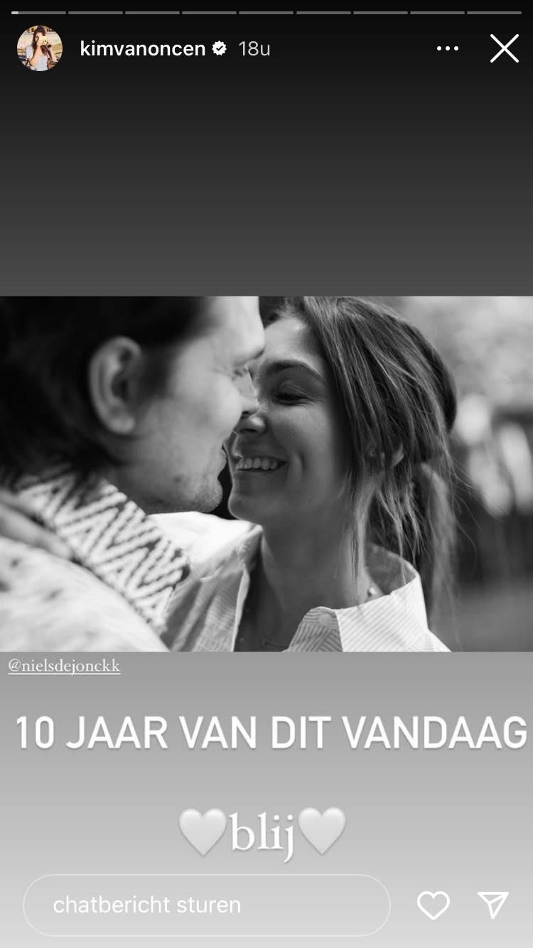 Kim Van Oncen en haar partner Niels maken prachtig nieuws bekend: "Zo blij!" | Showbizztime.be