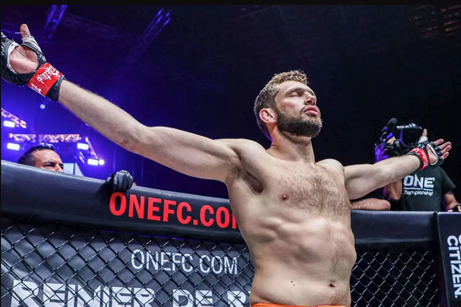 Nederlander De Ridder vervangt vechtbeest Chimaev in UFC titelgevecht ...