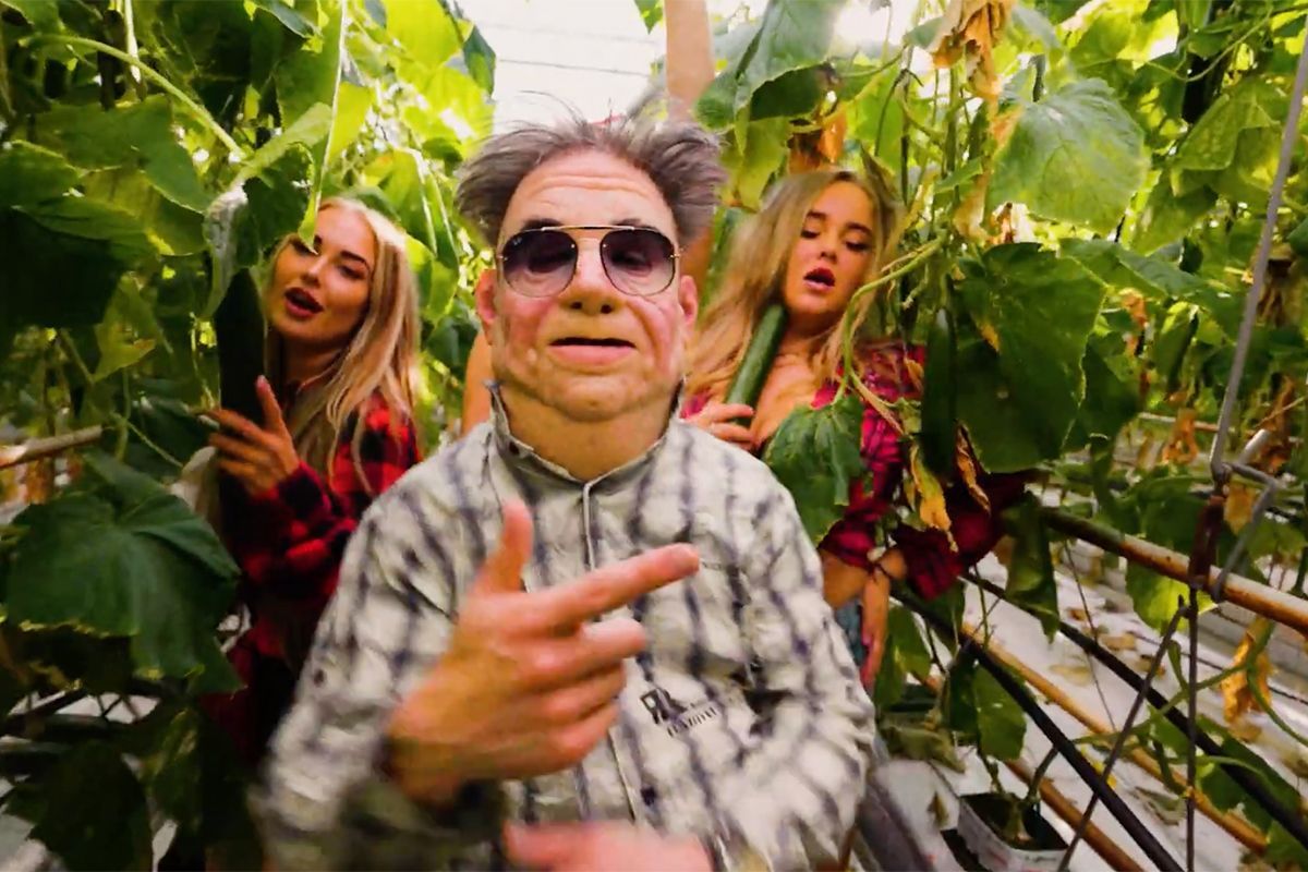 Boer Harm dropt videoclip van nieuwe hit 'Komkommer', alleen kijken als ...