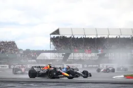 Max Verstappen komt met duidelijke reactie na geruchten over vertrek naar Mercedes | GP33