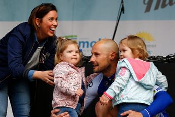 Tom Boonen steelt alle harten met filmpje van tweelingdochtertjes: "Wat ...