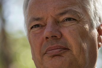 Didier Reynders in nauwe schoentjes na klacht wegens corruptie en witwassen