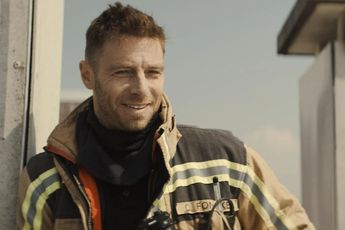 "Wow, zo sexy!": acteur Louis Talpe verbluft volgers met foto van ...