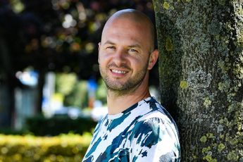 "Wat een knap ventje!": Stan Van Samang deelt zeldzaam kiekje van ...