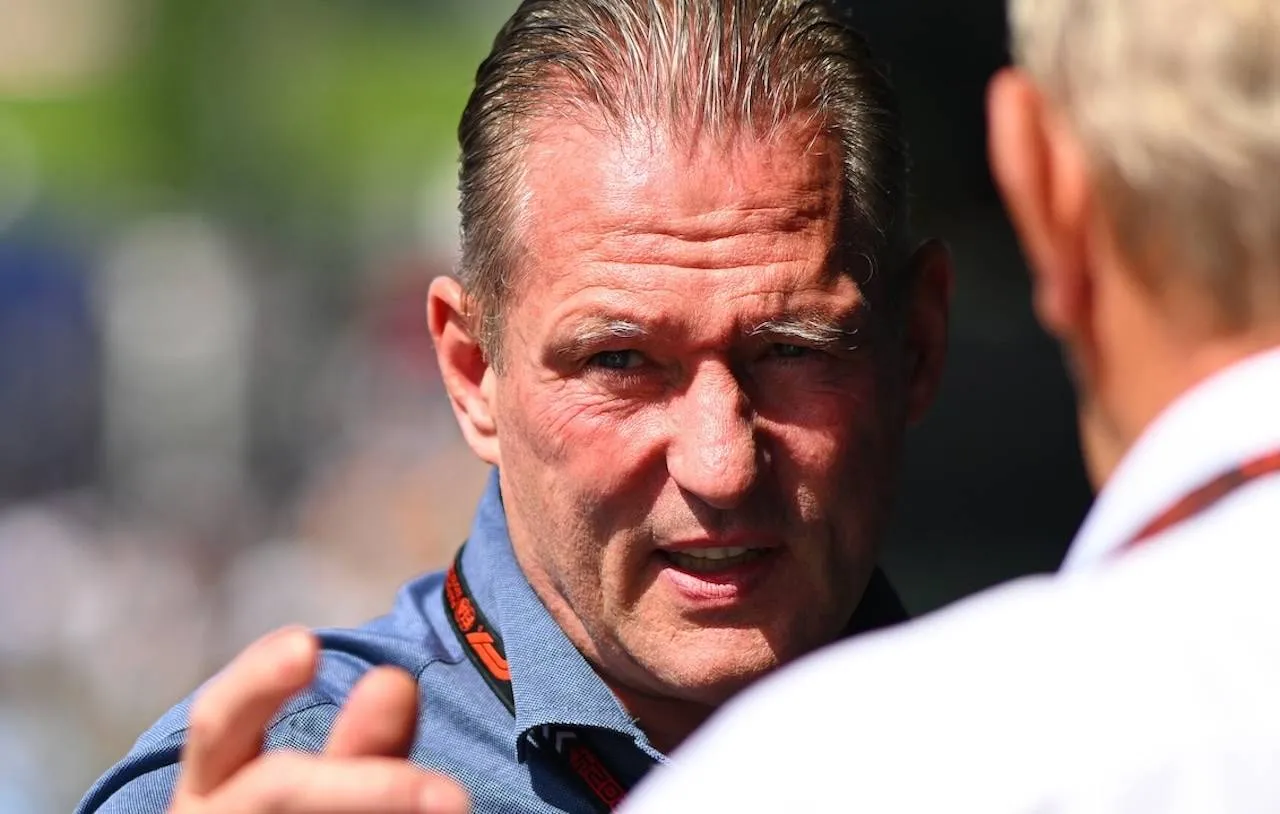 Max Verstappen wordt tijdens trainingen geconfronteerd met zijn eigen lied