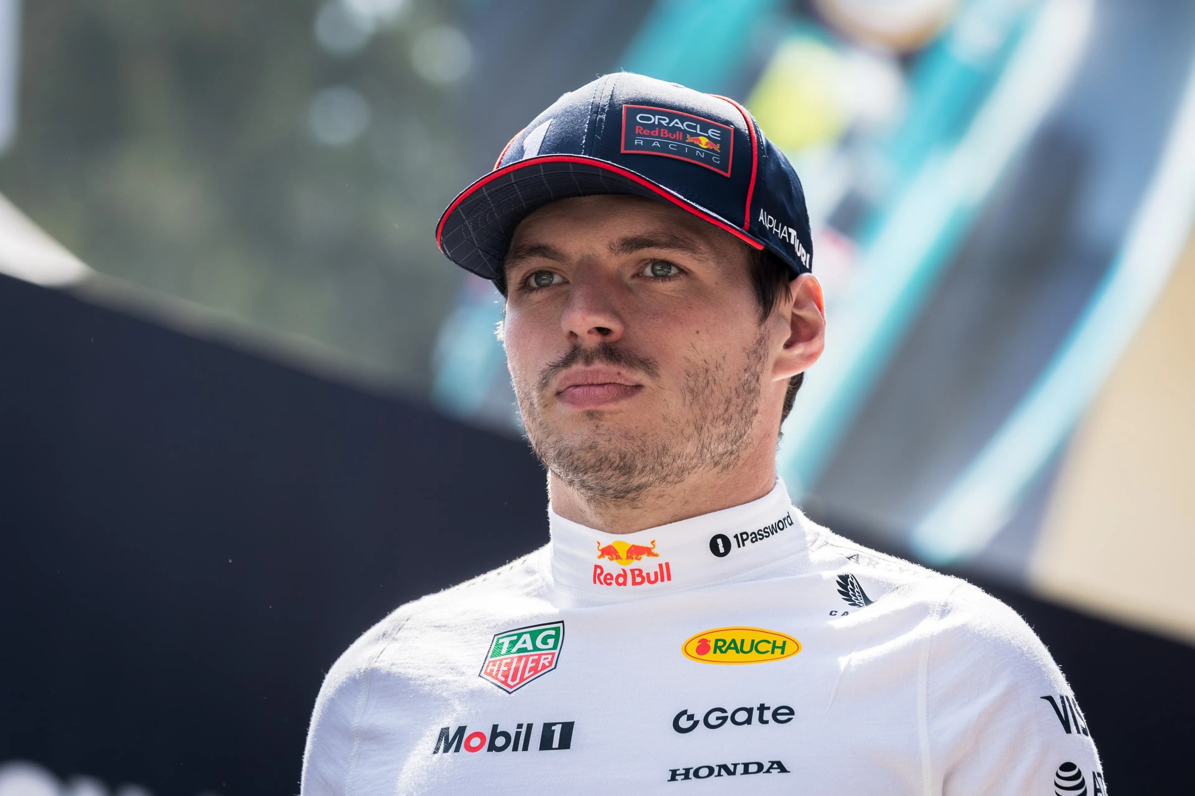 George Russel onthult waarom hij echt ruzie heeft met Max Verstappen