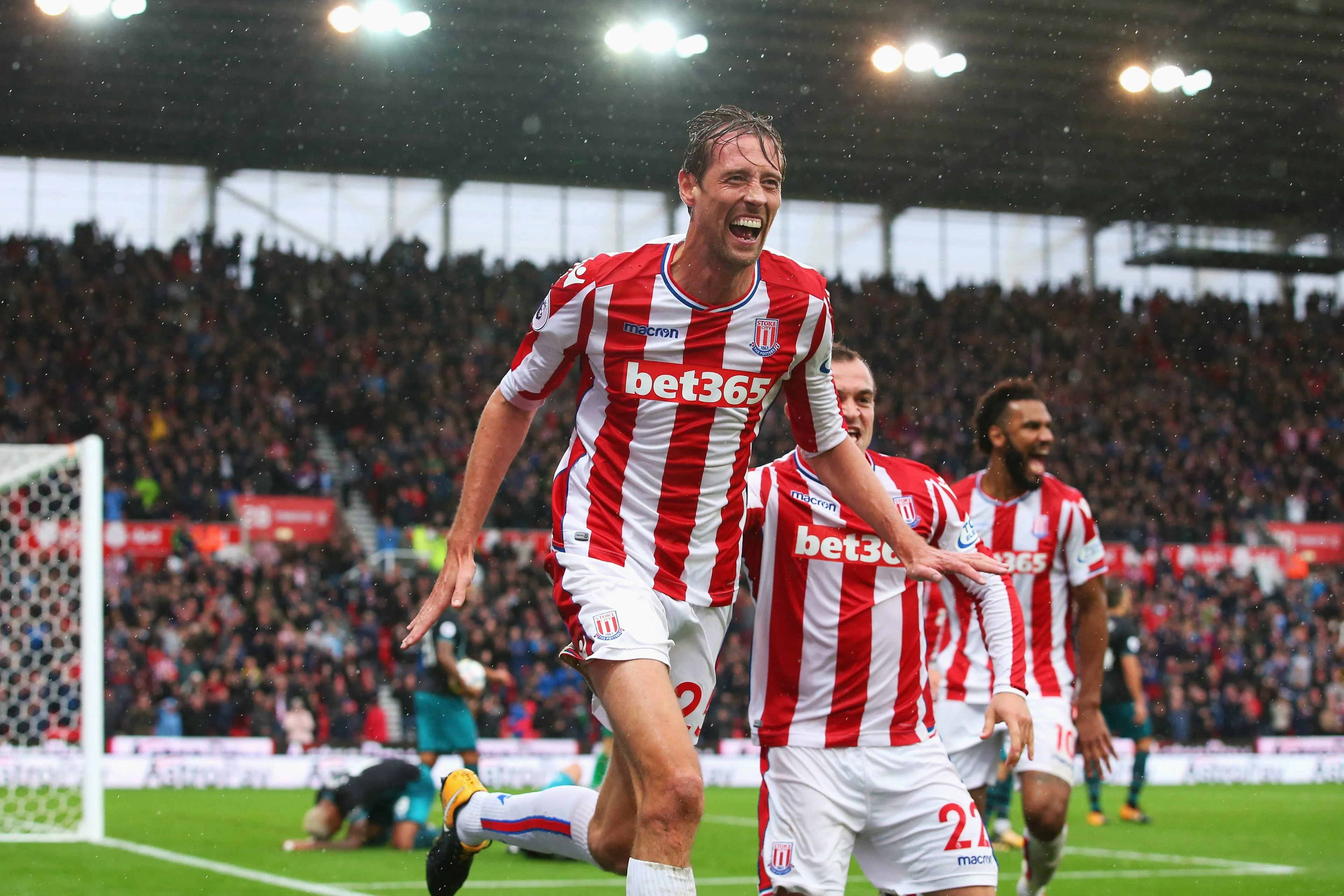 Abraham returns to Villa: €21m agreement reached as Unai Emery boosts ...