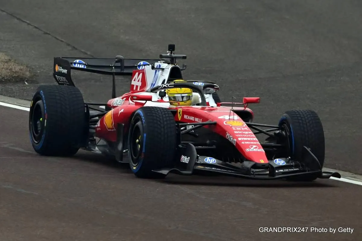 GRANDPRIX247 | Hamilton says Vettel has it easy with fastest car