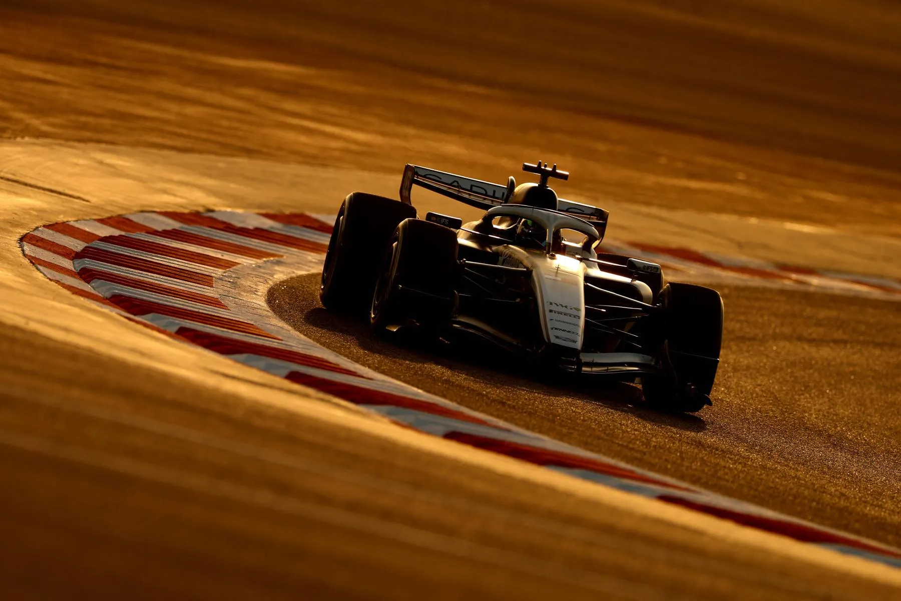 F1 Test Bahrain: le novità tecniche di Ferrari e Mercedes sotto la lente