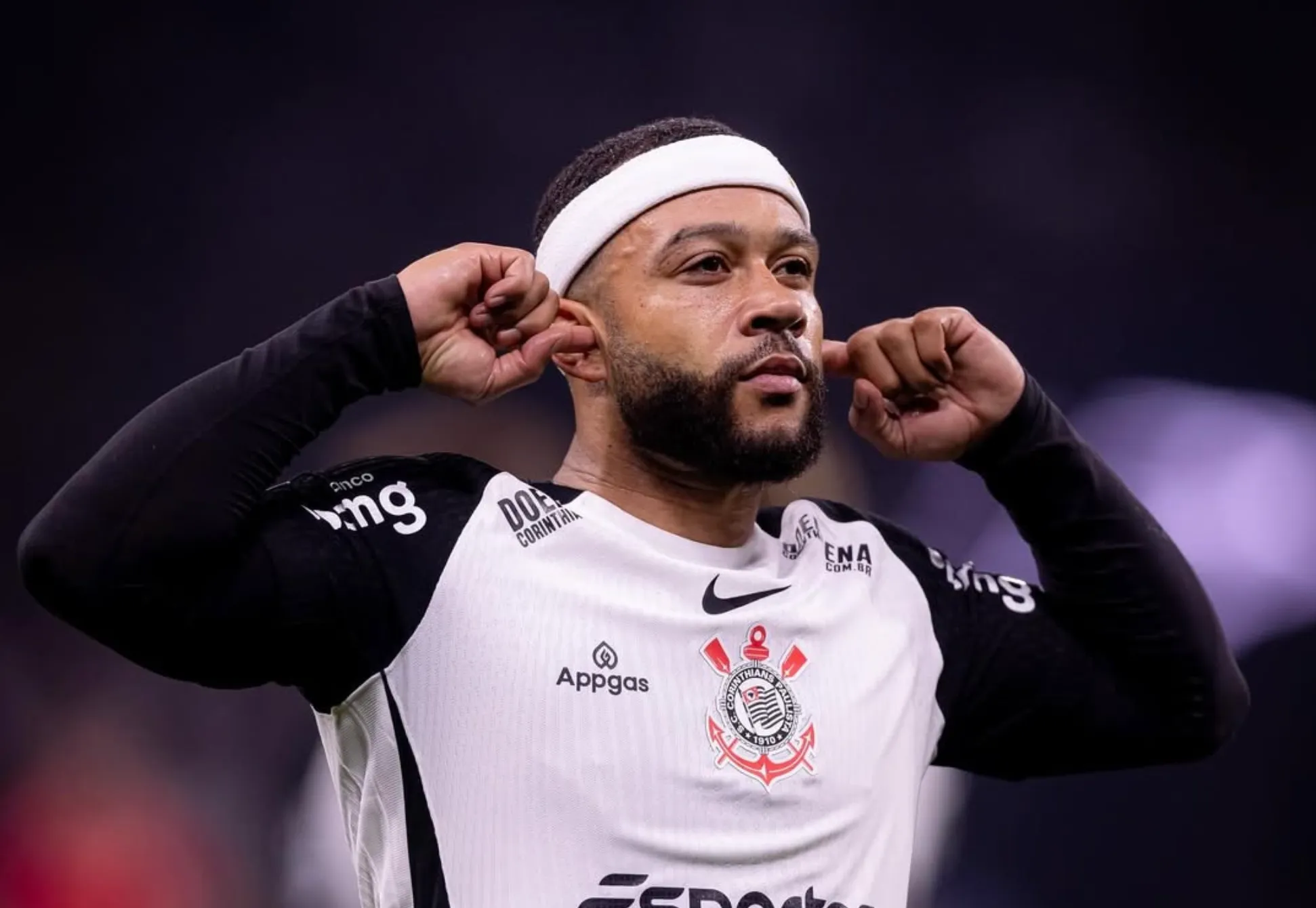 Memphis Depay reageert geïrriteerd op discussie over zijn rol Oranje ...