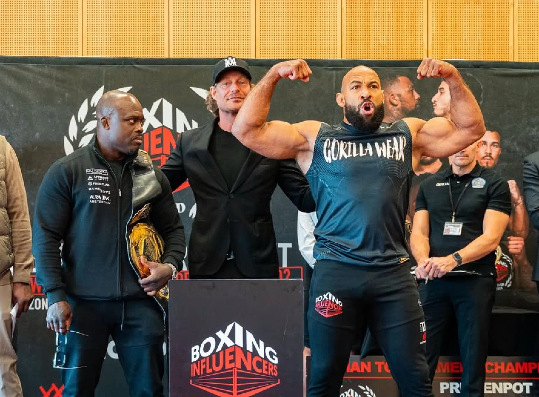 Melvin Manhoef heeft achteraf spijt van Boxing Influencers gevecht ...