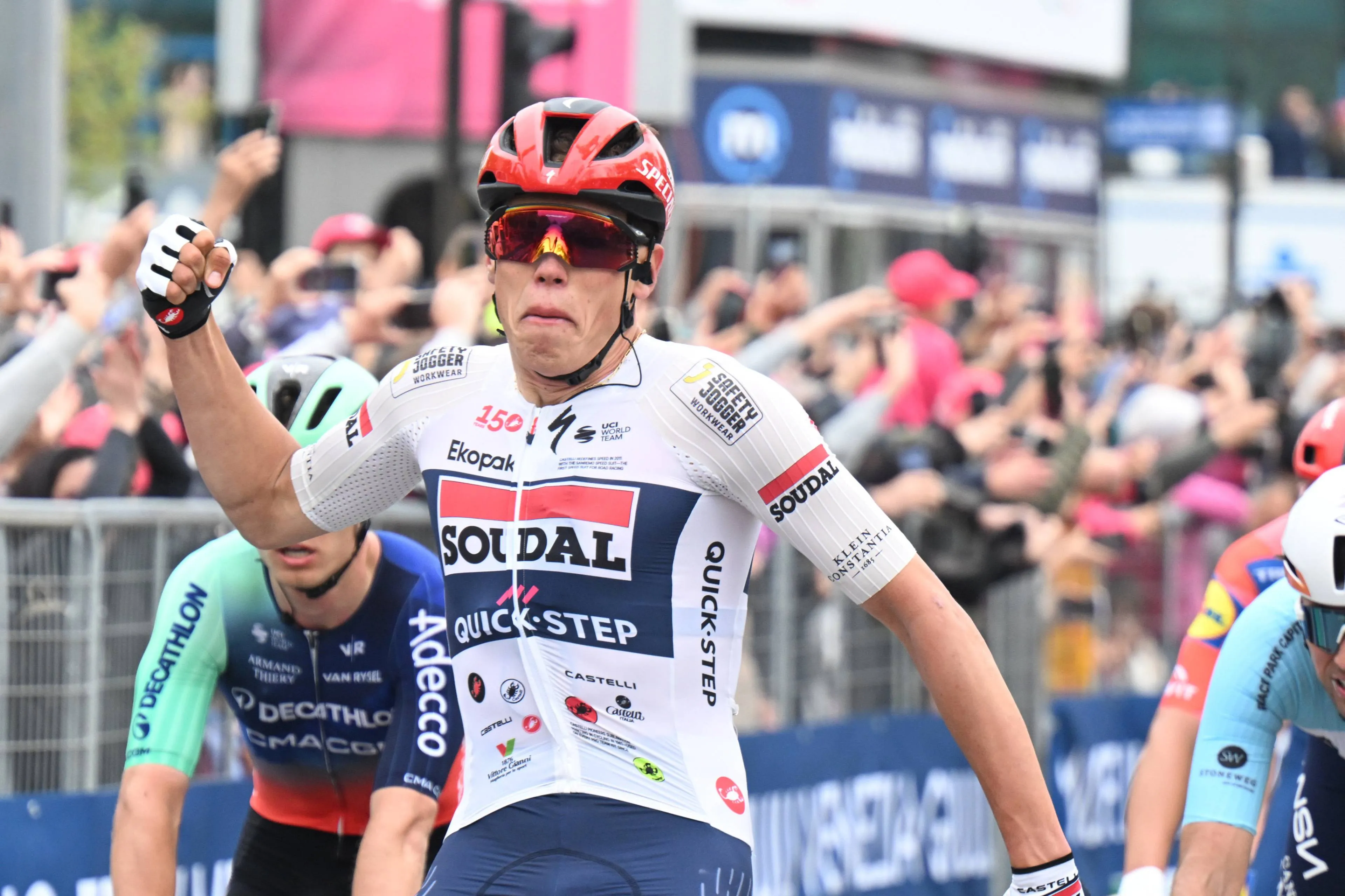 Zondag loont het om na de Giro d'Italia nog even te blijven zitten voor ...