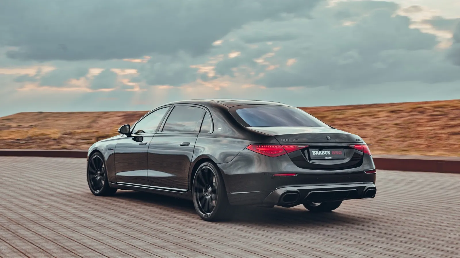 Brabus geeft extra cachet aan de uberluxe limo via de Brabus 850 Maybach