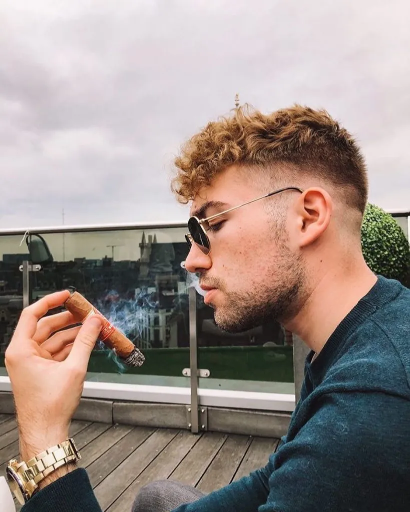 Een dikke sigaar roken als een doorgewinterde schoorsteen