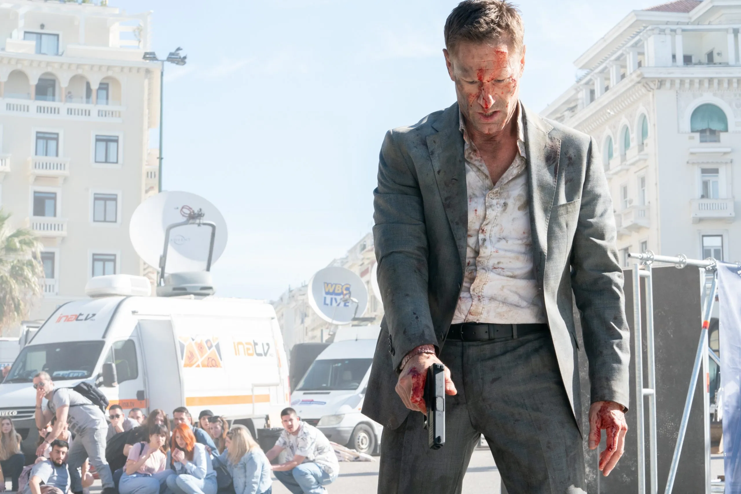 Q&A met Hollywoodster Aaron Eckhart over Batman, zijn liefde voor ...