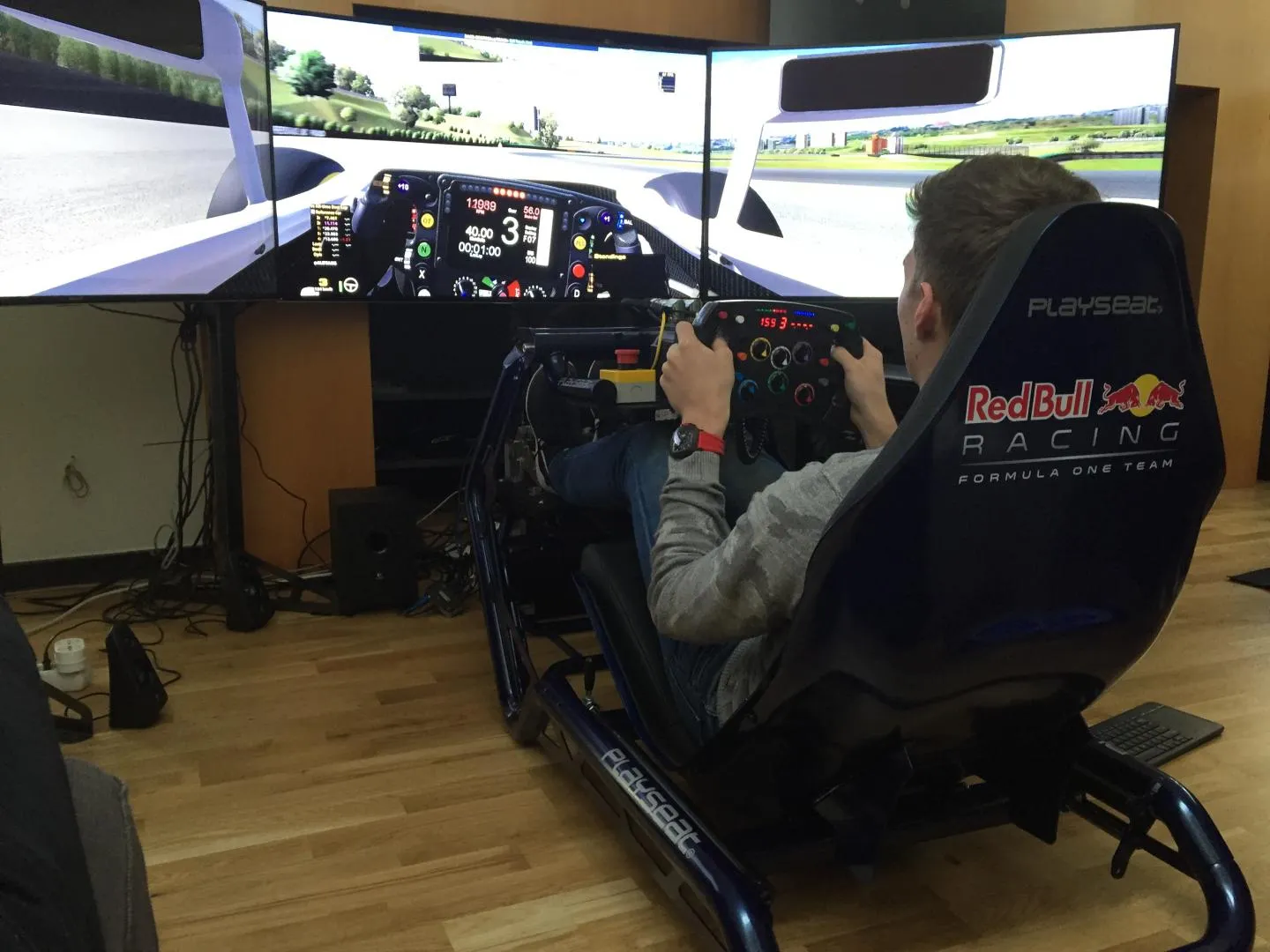 Dit is wat je moet neerleggen voor de racesimulator van Max Verstappen