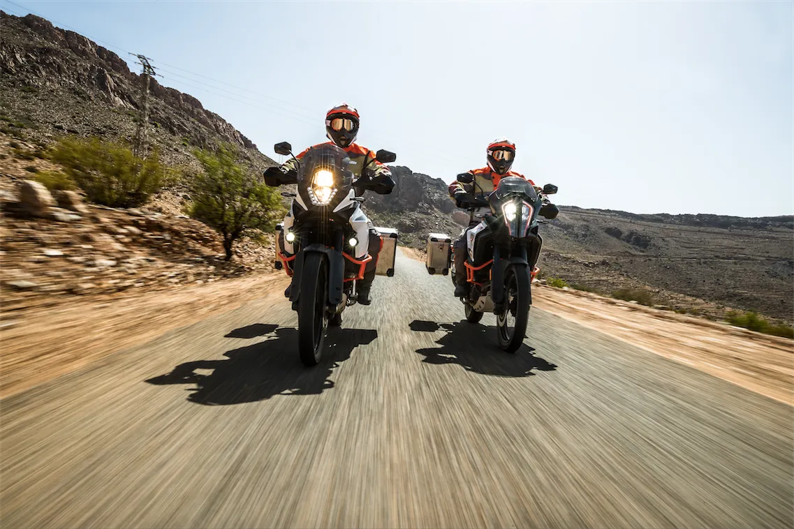 KTM-motoren die geschikt zijn voor meer actie dan alleen het ritje naar ...