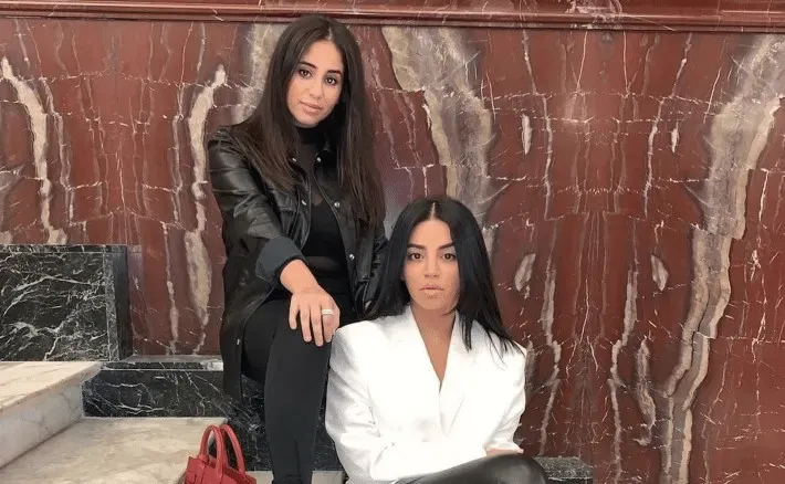 Selma Omari boos op zus: 'Jouw woord betekent niks!'