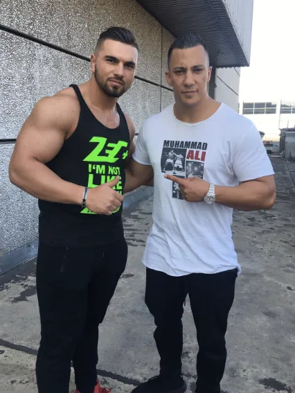 Kosso gespot met Duitse rappers Farid Bang & Massiv