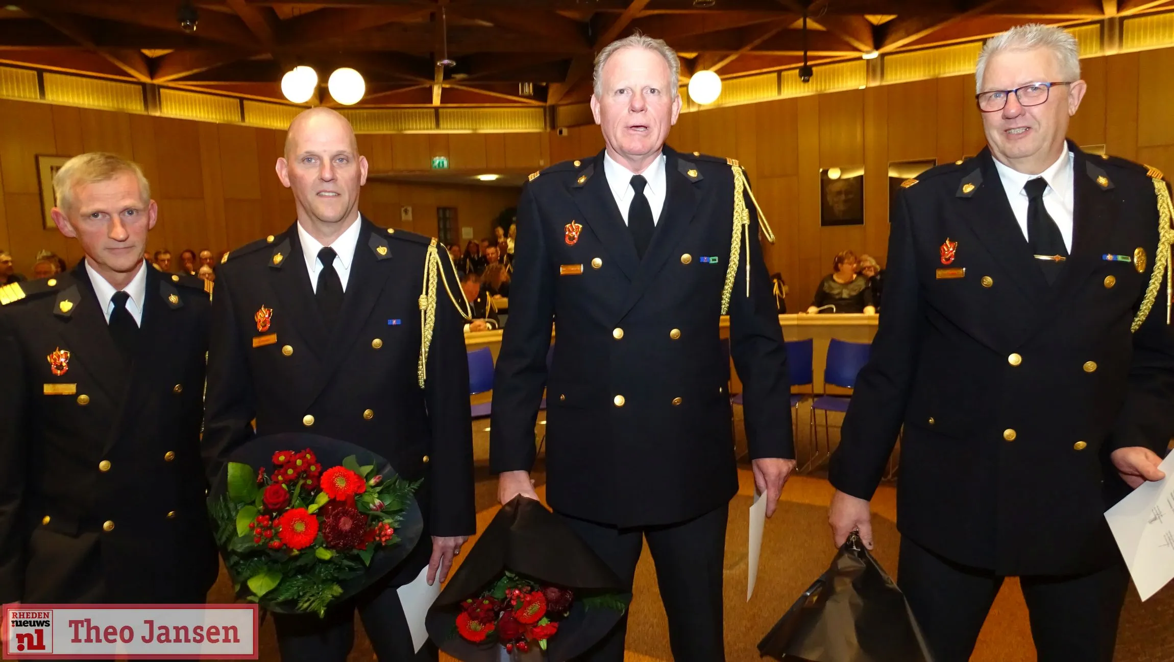 Lintjesregen bij brandweer Rheden/Rozendaal