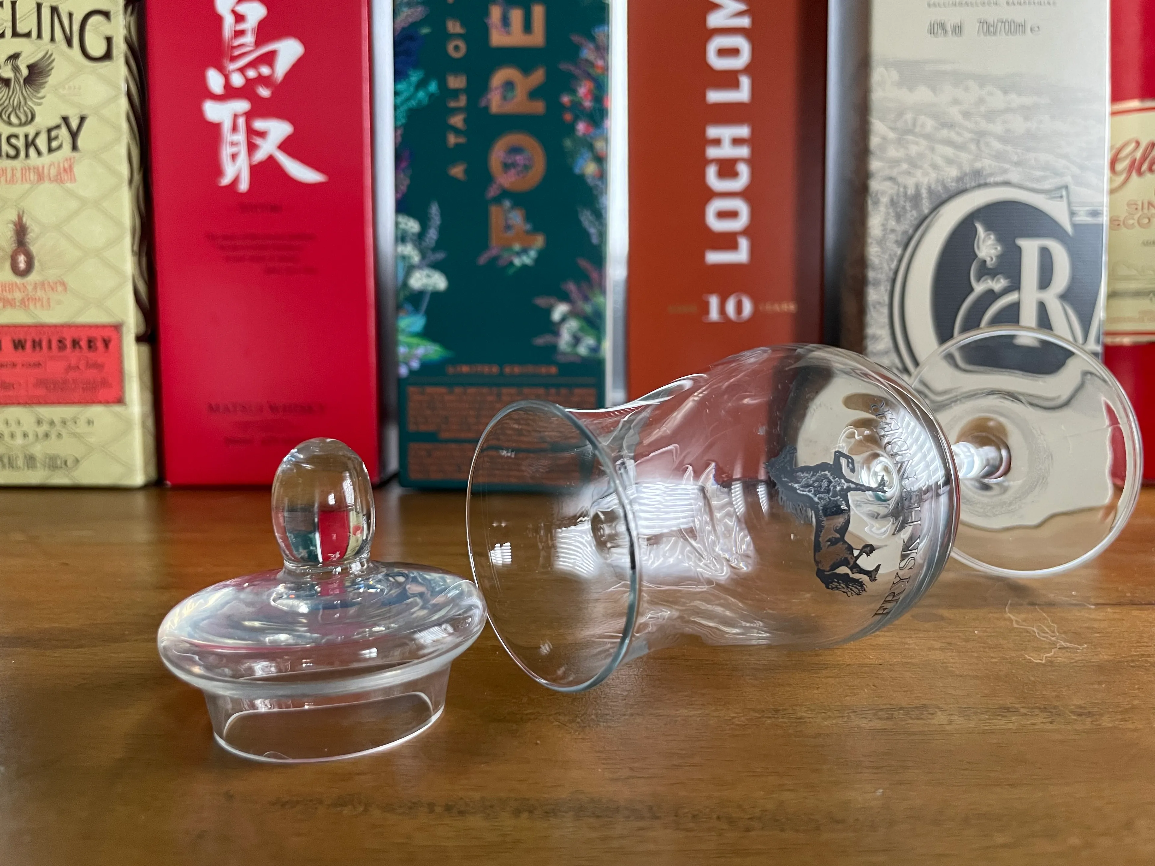 Alle soorten whiskyglazen op een rij