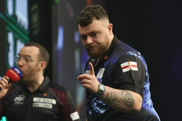 Jonny Clayton scraps his way to sudden death victory of Mickey Mansell ...