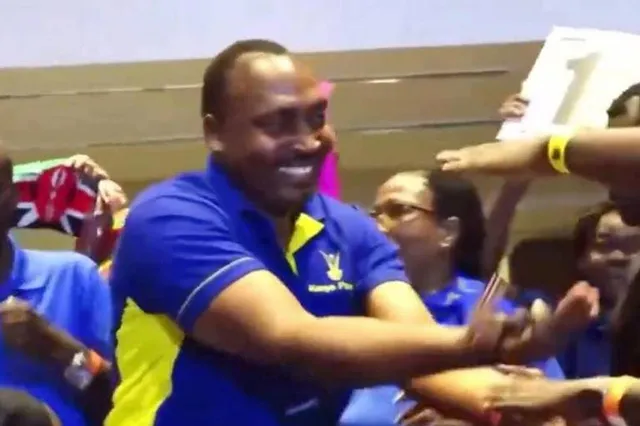 Henry Coates übernimmt nach den ersten Spielen der MODUS Super Series ...