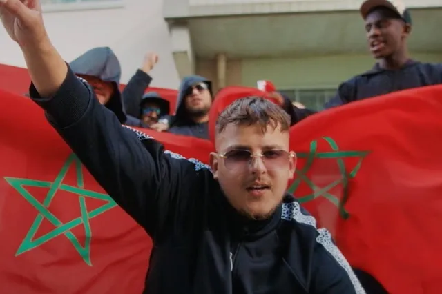 Lamine Yamal verrast Ashafar met een gesigneerd Barcelona shirt: "Deze ...