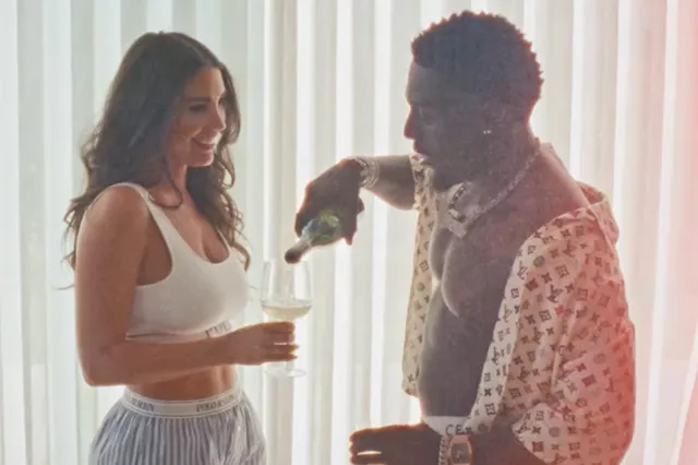 Frenna dropt video voor de internationale remix 'More Pretty Girls' met Davido en Dystinct