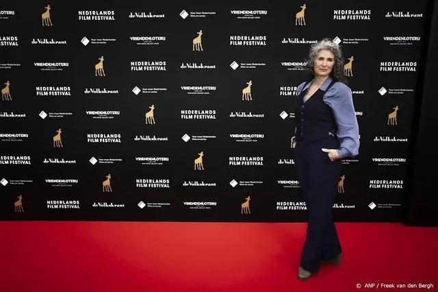 BN'ers blikken in 500e Playboy terug op naaktshoot