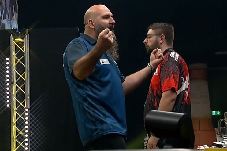 (VIDEO) Scott Waites hits stunning nine-dart finish to begin German ...