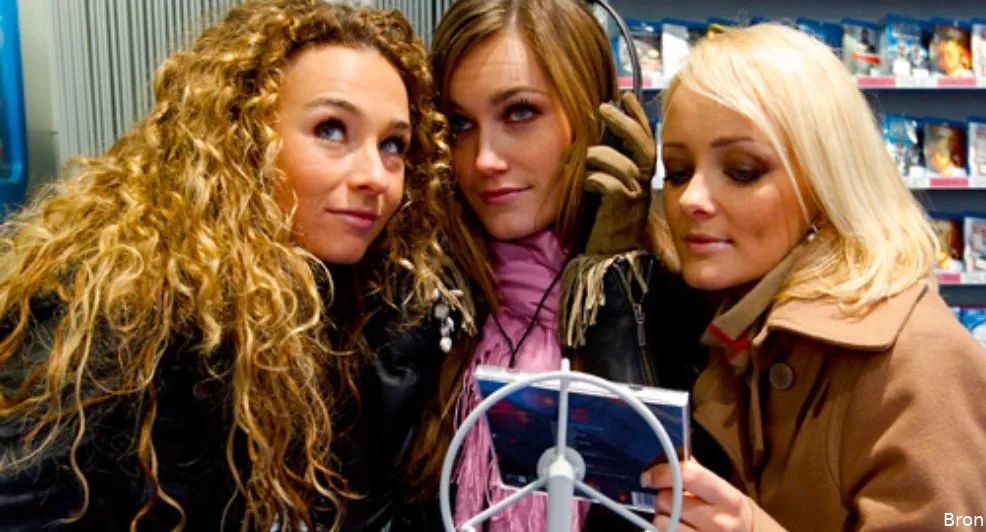 Ay Ay Jee: Meidengroep Djumbo keert terug op het podium